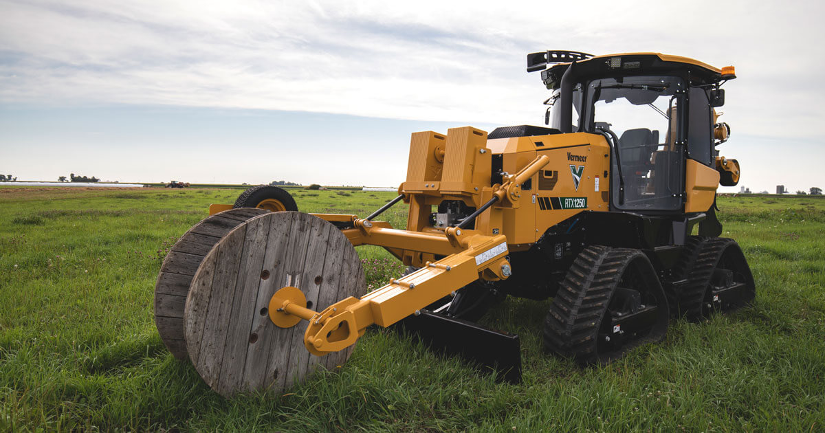 Vermeer RTX1250 Ride-on Tractor with Smart AttachmentsWith